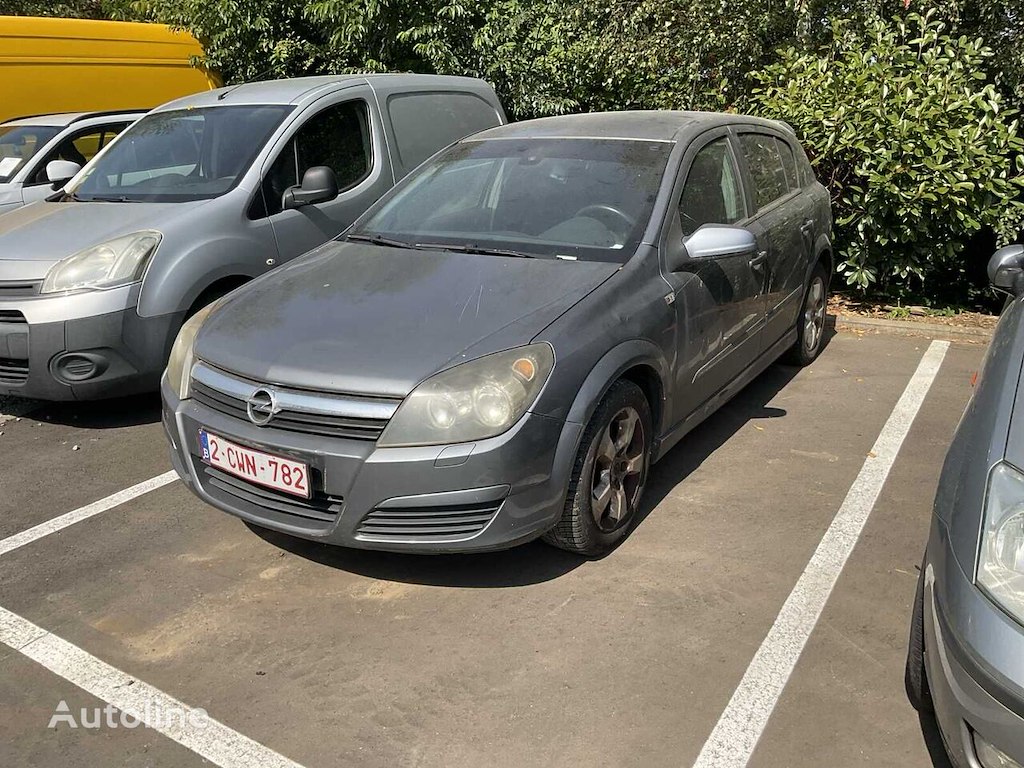 Prodaje se Opel Astra hečbek na aukciji