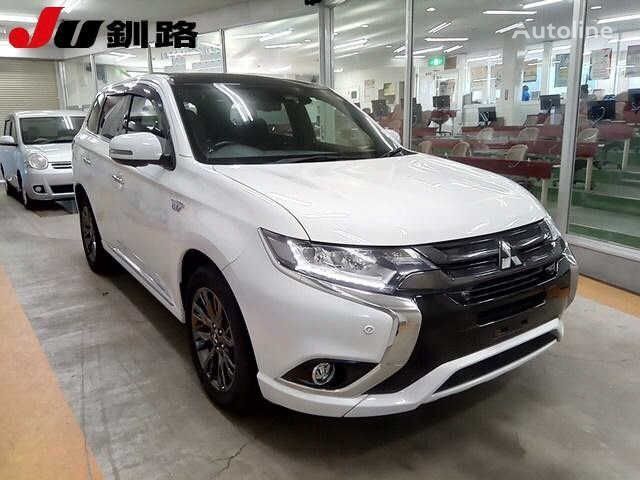 Mitsubishi OUTLANDER krosover