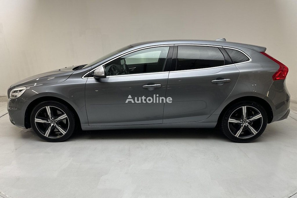 Prodaje se Volvo V40 hečbek na aukciji