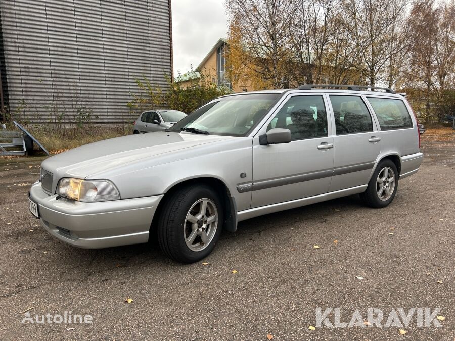 Prodaje se Volvo V70 karavan na aukciji