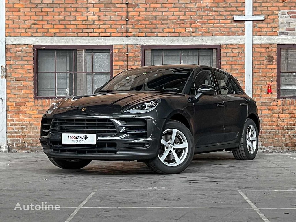 Prodaje se Porsche Macan krosover na aukciji