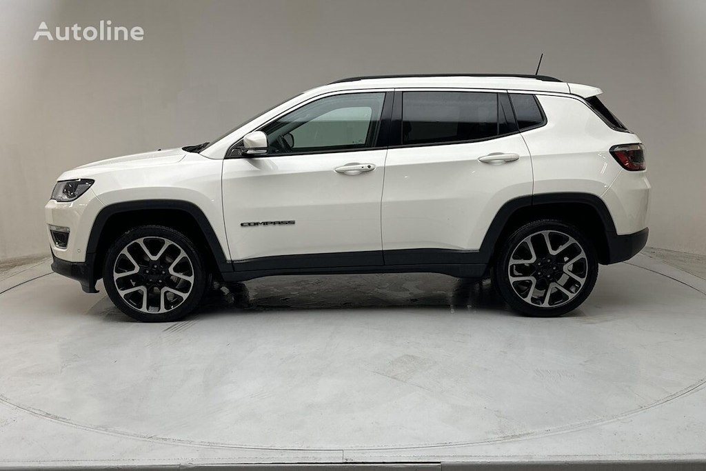 Prodaje se Jeep Compass krosover na aukciji