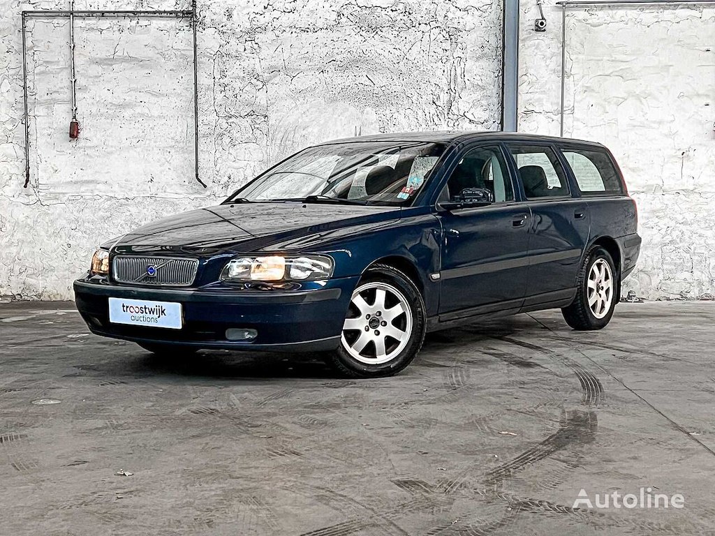 Prodaje se Volvo V70 karavan na aukciji