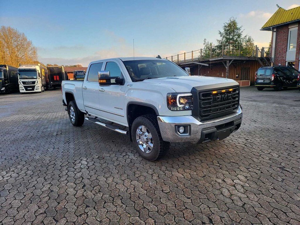 Prodaje se GMC SIERRA 2500 SLT pikap na aukciji