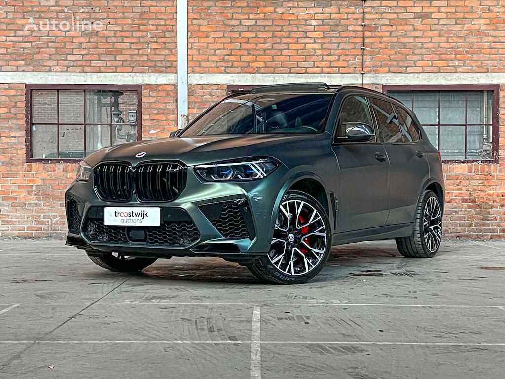 Prodaje se BMW X5M Competition krosover na aukciji