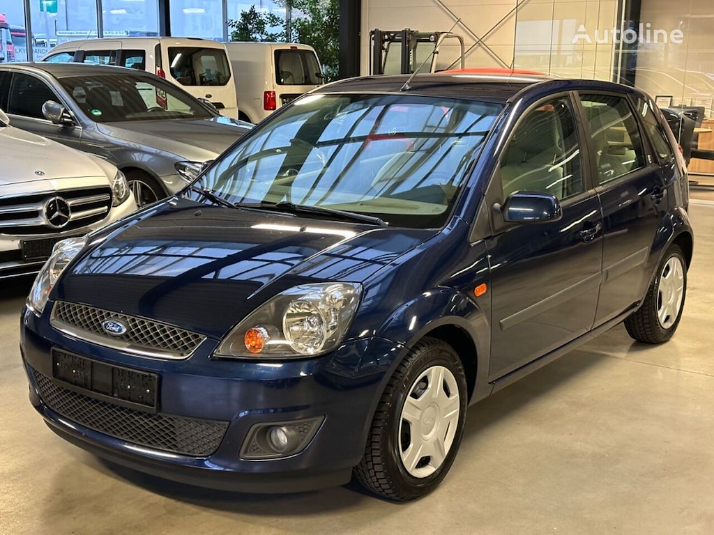 Ford Fiesta Ghia hečbek