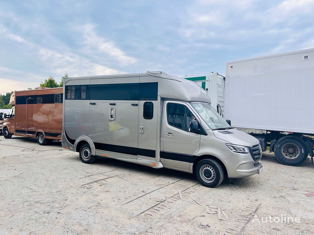 Novi Mercedes-Benz SPRINTER vozilo za prevoz konja