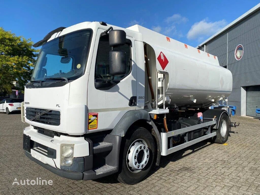 Volvo FL7-290 / 5 COMPARTIMENTS / 13000 LITER TOTAL / PUMP / ONLY:3403 autocisterna