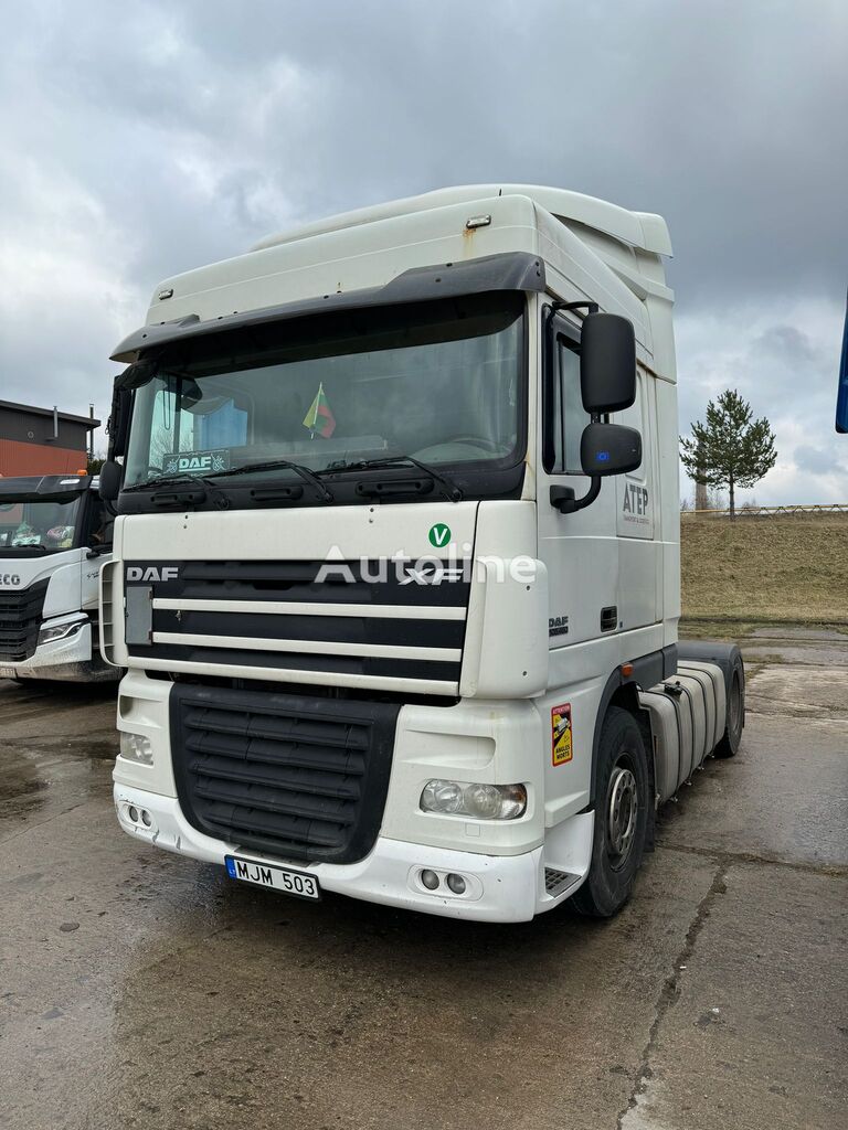 DAF XF 105 460 tegljač