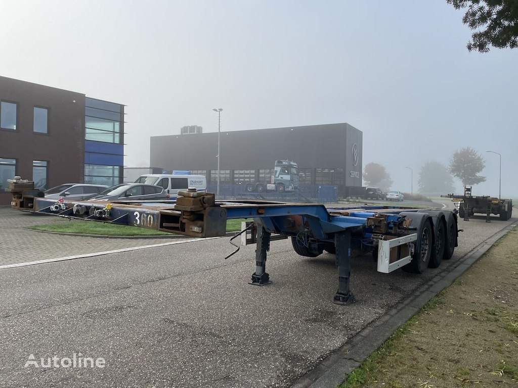 Renders EURO 800 poluprikolica za prevoz kontejnera