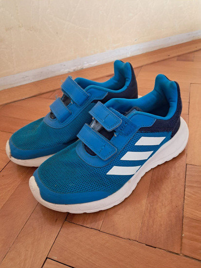 Adidas patike br 35