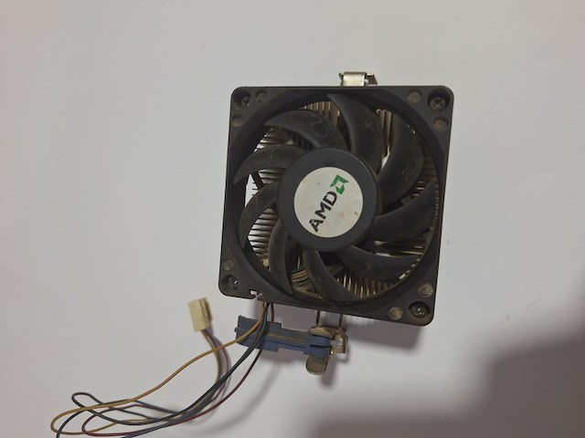 AMD kuler, ventilator sa hladnjakom 4pina 70mm Ispravan