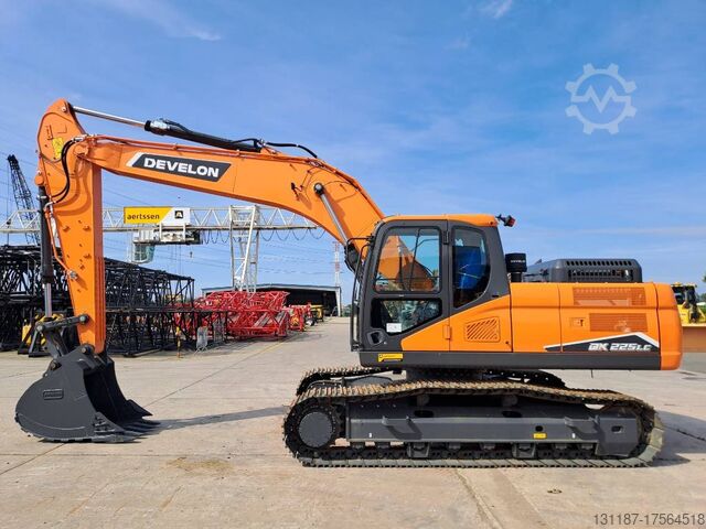 Bager za puzanje
Develon DX225LC-7M