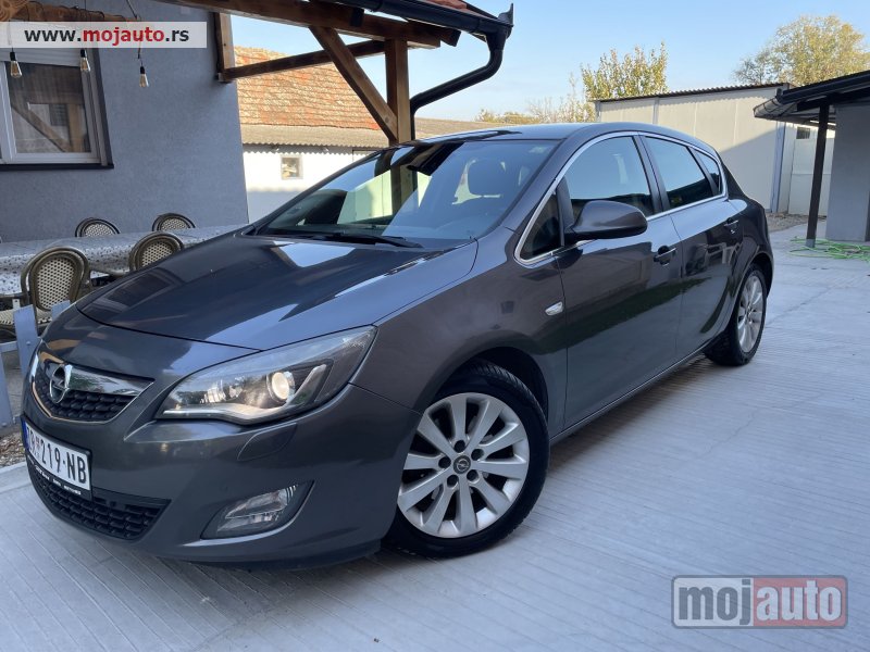 Opel Astra 1.7cdti cosmo-sport