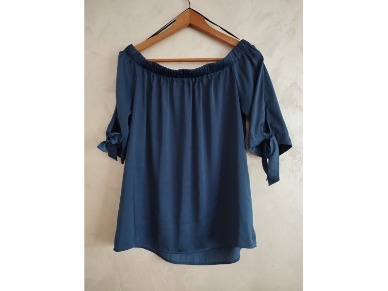 H&M plava bluza vel 38