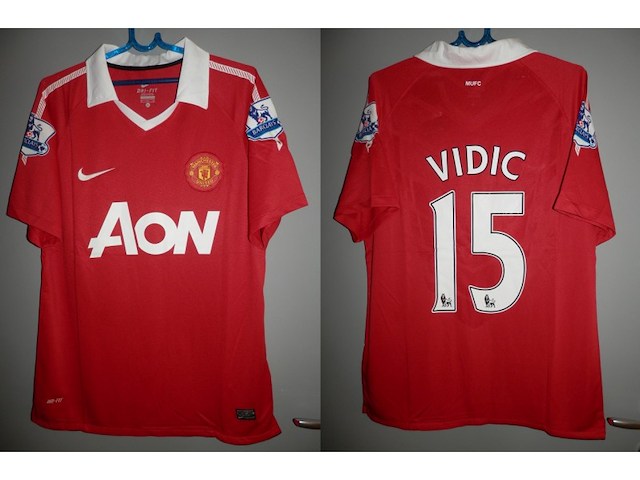 Manchester United dres 2010-11 Nemanja Vidić 15