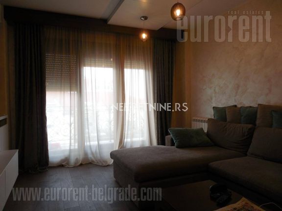 #36494, Izdavanje, Stan, CRVENI KRST, 1600 EUR