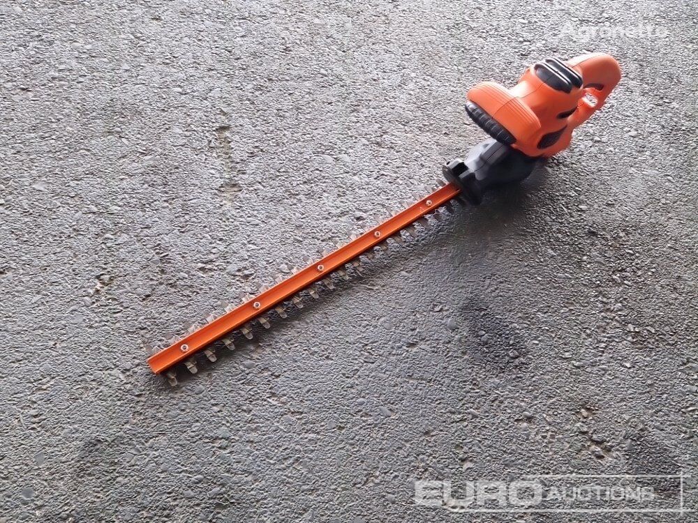 Prodaje se Black+Decker trimer za živu ogradu na aukciji