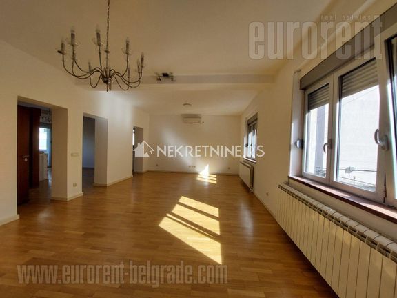 #47700, Izdavanje, P.P., LION, 900 EUR