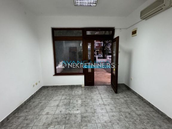 Zemun, Retenzija, Aleksandra Dubčega, Lokal, 36m2, 350 EUR