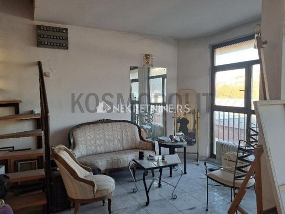 Voždovac, Medaković 3, Braće Srnić , Lokal, 64m2, 600 EUR