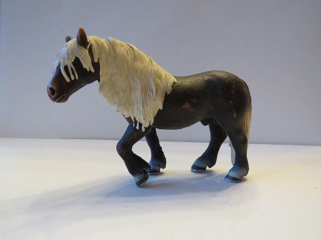 SCHLEICH Konj