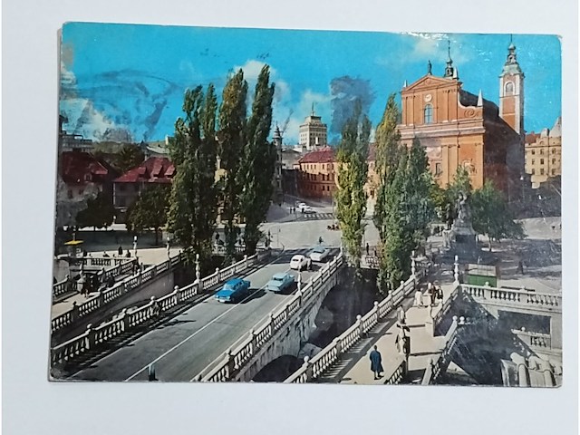 Ljubljana - Tromostovlje - Automobili - Slovenija -