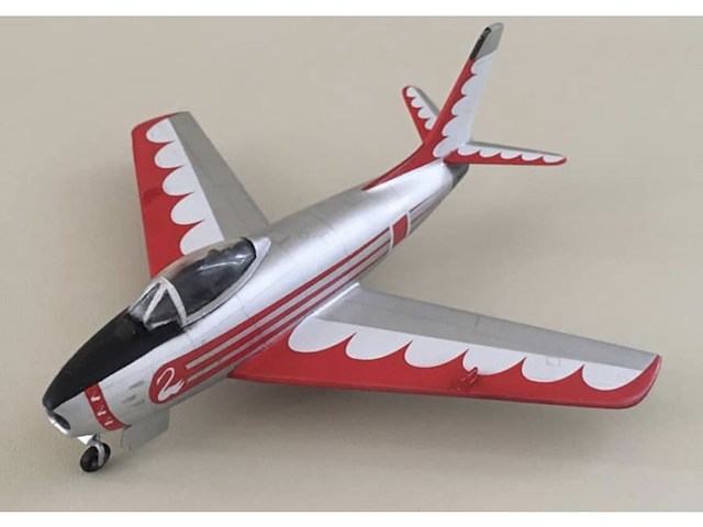 N. American F-86E maketa aviona  White Swans