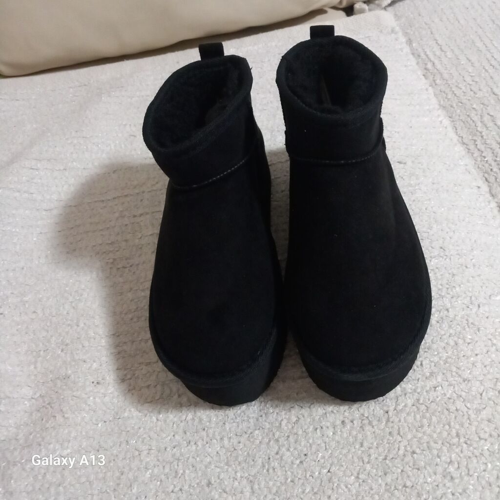 Ugg mini čizme, bоја - Crna, 37