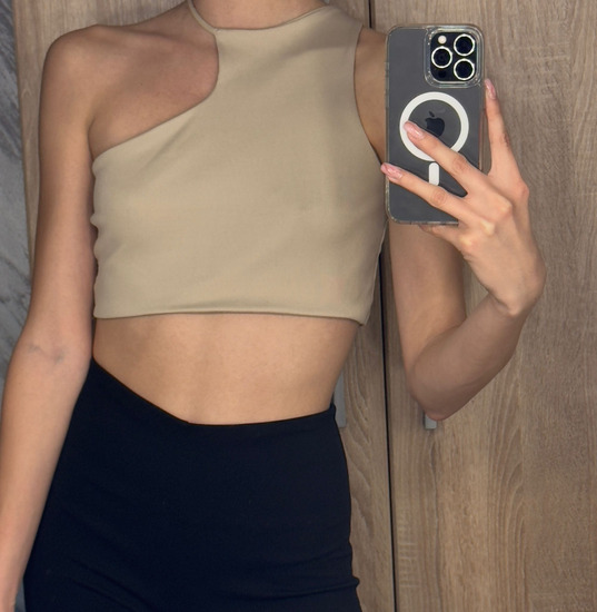 bershka crop top majica