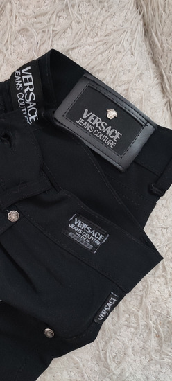 Versace pantalone ORIGINAL (snizene na 3500)