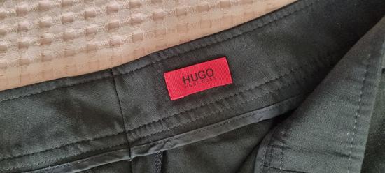 Hugo Boss pantalone 98% vuna kao nove 36-38