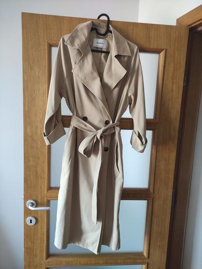 Stradivarius trench vel M (kao nov) SNIŽENO