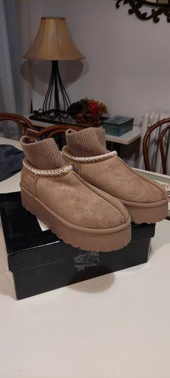 UGG cizme 38 nove