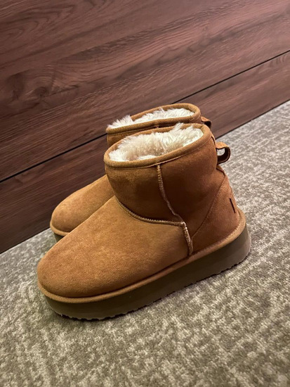 Ugg cizme