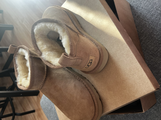 SNIZENO Ugg ultra mini cizmice