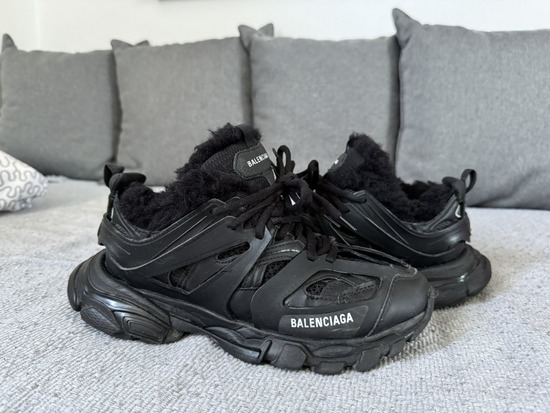 Balenciaga Track fur 39