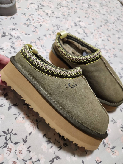 Ugg tazz platform