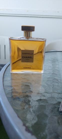 Chanel Garbielle esence