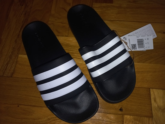 Nove adidas papuce