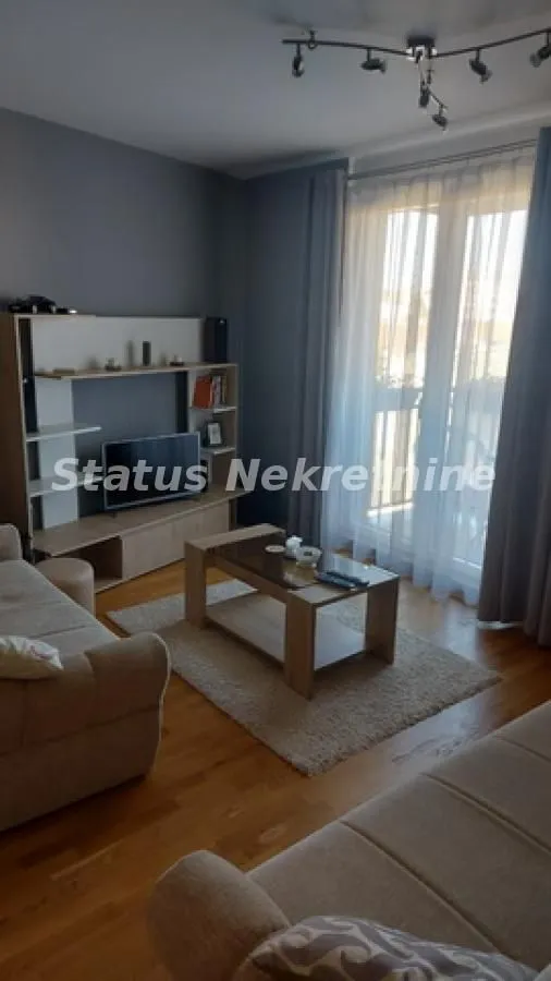 Izdavanje, jednosoban stan, 45m2, Salajka, Novi Sad, Novi Sad