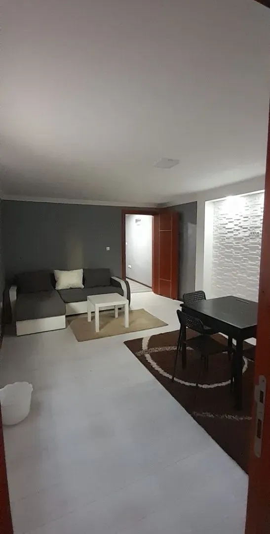 Izdavanje, dvosoban stan, 73m2, Obrenovac, Beograd