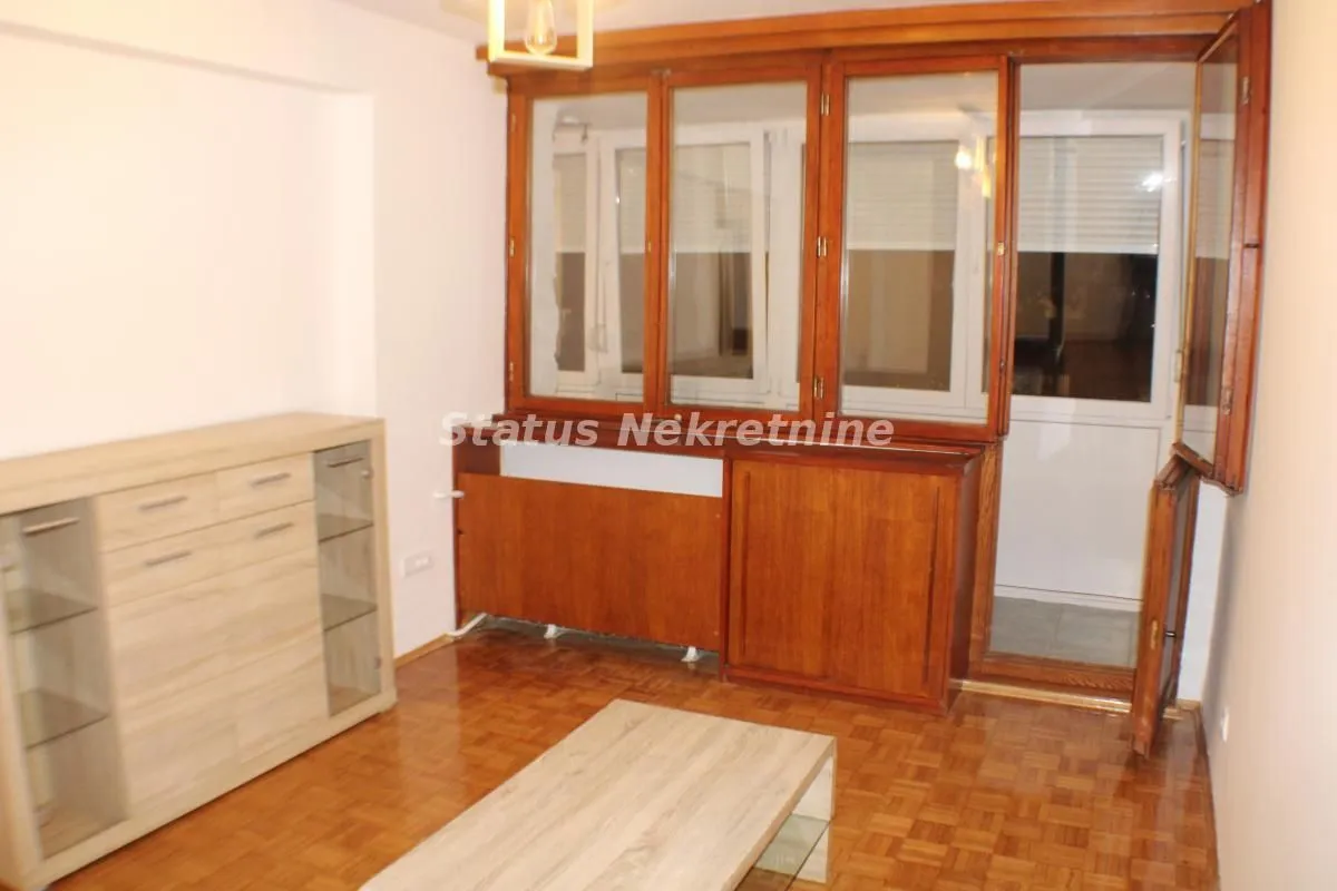 Izdavanje, trosoban stan, 70m2, Stari grad, Novi Sad