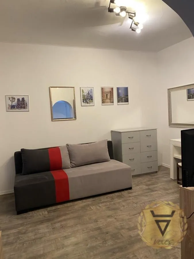 Izdavanje, dvosoban stan, 42m2, Vračar Hram, Vračar, Beograd