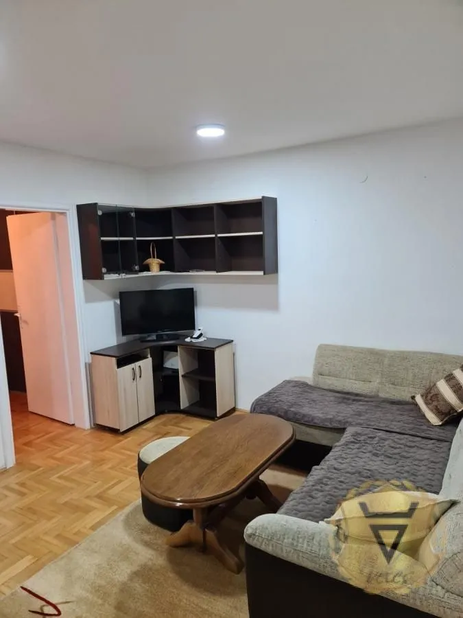 Izdavanje, jednosoban stan, 50m2, Filmski Grad, Beograd