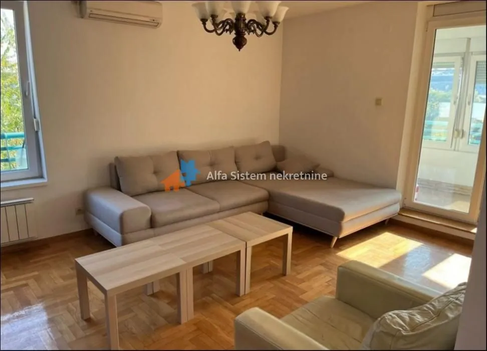 Izdavanje, trosoban stan, 100m2, Novi Beograd, Beograd