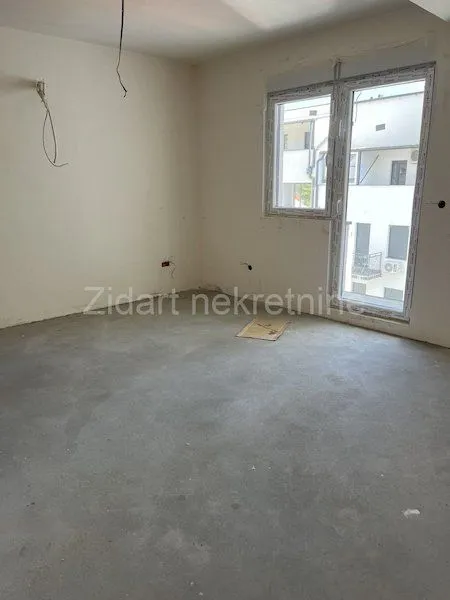 Prodaja, trosoban stan, 0m2, Cvetkova Pijaca, Zvezdara, Beograd