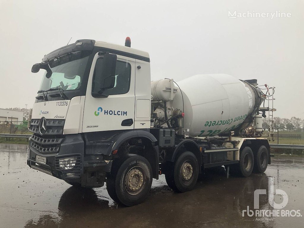 Prodaje se Mercedes-Benz 3236 8x4 Twin-Steer kamion s mešalicom za beton na aukciji