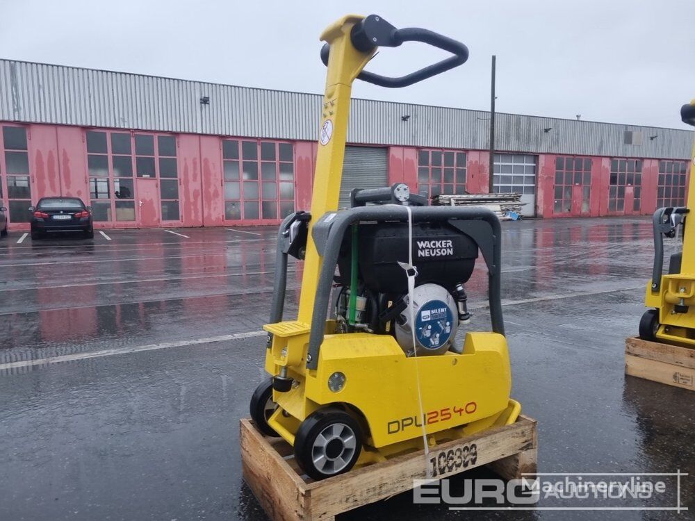 Prodaje se Wacker Neuson DPU2540 vibro ploču na aukciji