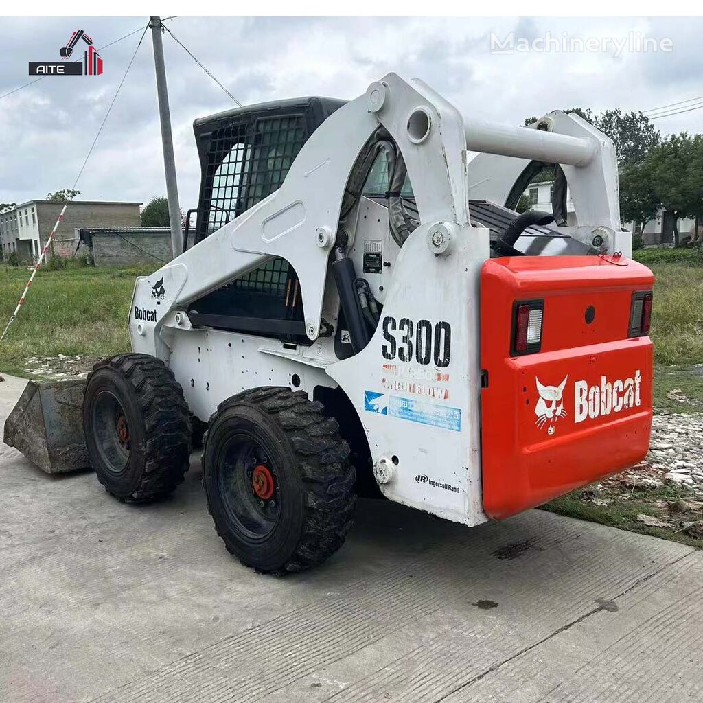 Bobcat S300 mini utovarivač